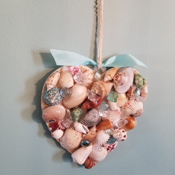 Accents | Handcrafted Hanging Shell Heart | Poshmark